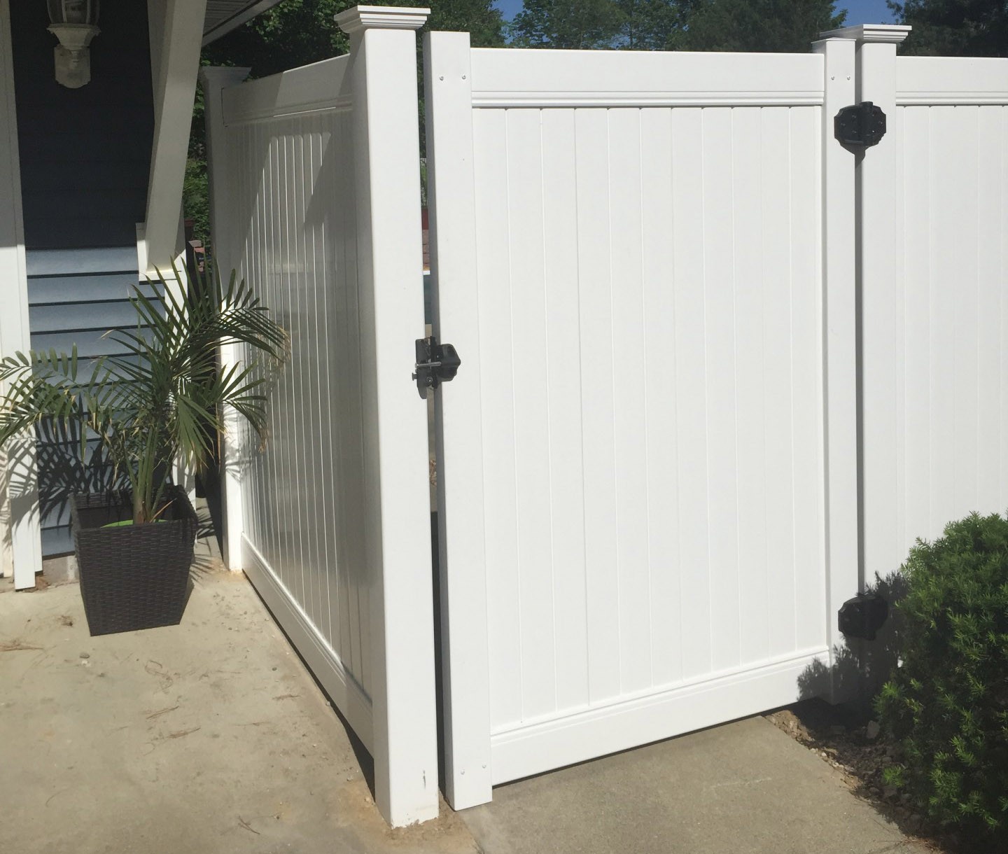 Double Bee Fence Company